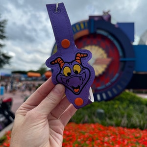 Figment Adjustable Mouse Ear Holder, Adjustable Keychain Ear Holder ...