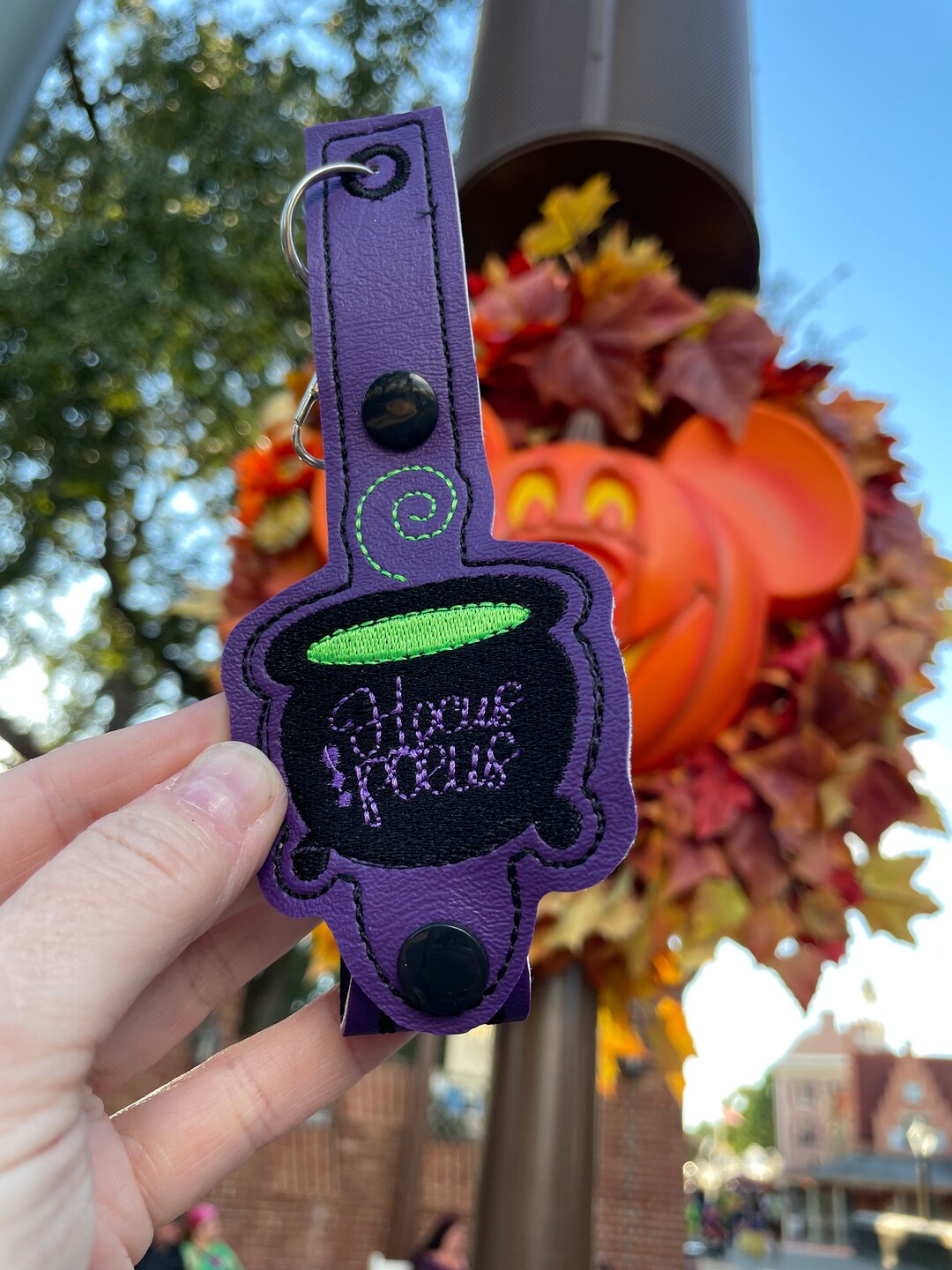 Hocus Pocus Adjustable Mouse Ear Holder, Adjustable Keychain Ear Holder ...