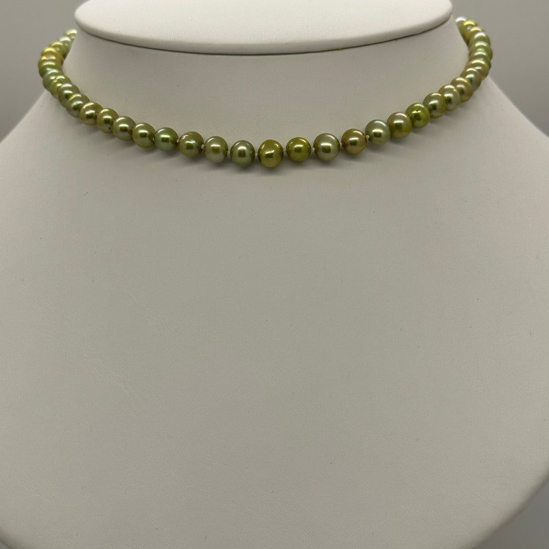 Green Pearl Necklace - Etsy