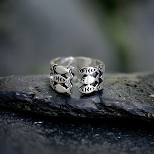 Swimming Fishes Ring, Silver Fish Ring, Wide Band Silver Fish Ring ...