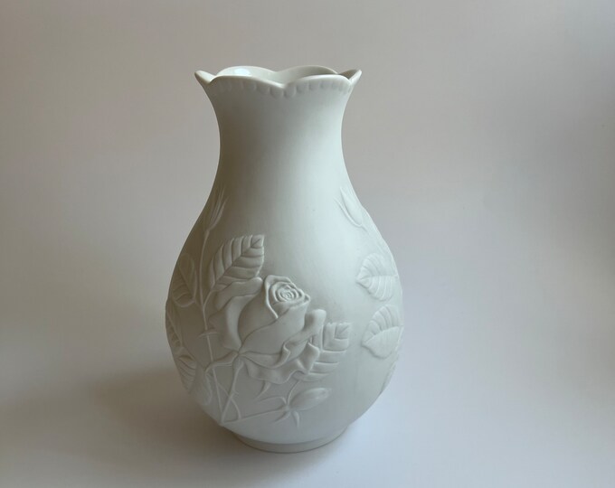 Vintage Kaiser Germany Biscuit Porcelain White Floral Relief Vase, M ...
