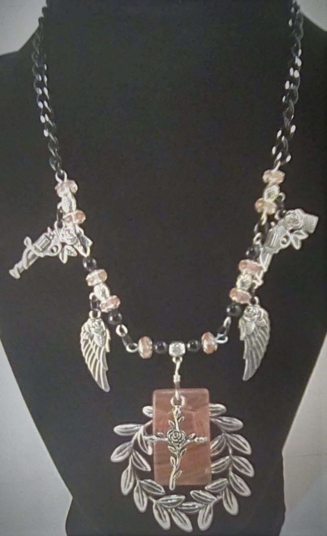 Rose quarts and agate, rose quartz necklace, wings, guns, cross, pink ...