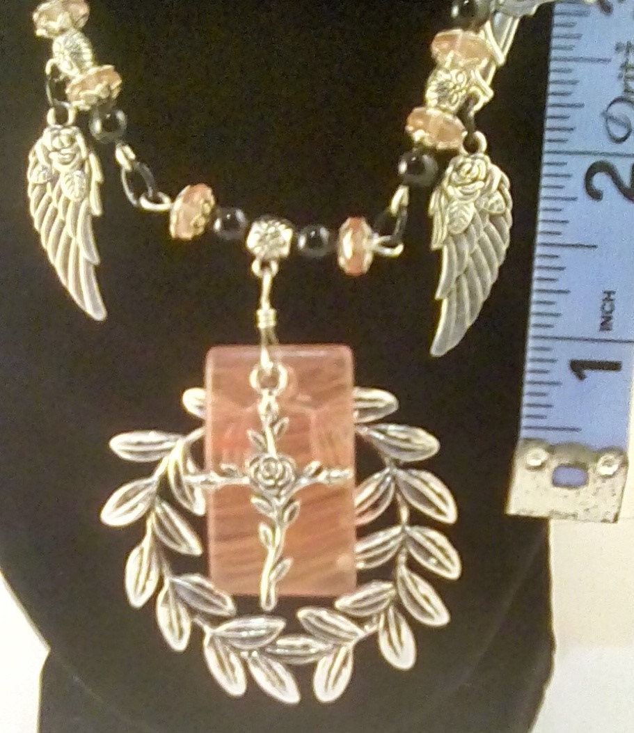 Rose quarts and agate, rose quartz necklace, wings, guns, cross, pink ...