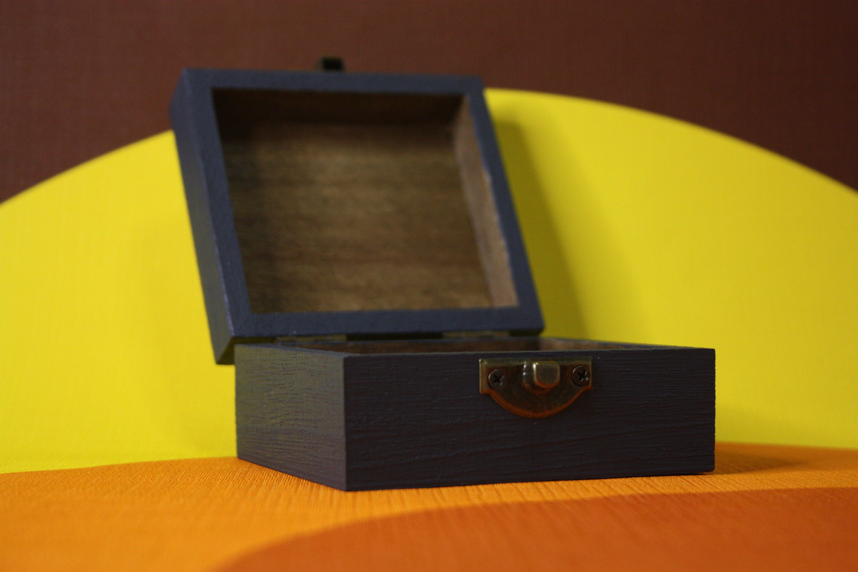 Box Jeffrey Dahmer - Etsy