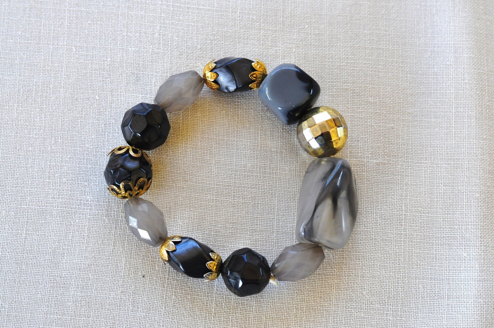 Lucite Bakelite and Acrylic Bead Bracelet Bangle. 1970s - Etsy