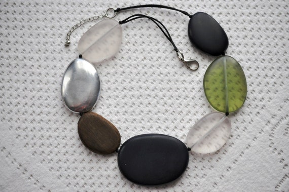 Hippie Bakelite choker, necklace. Prystal green and … - Gem