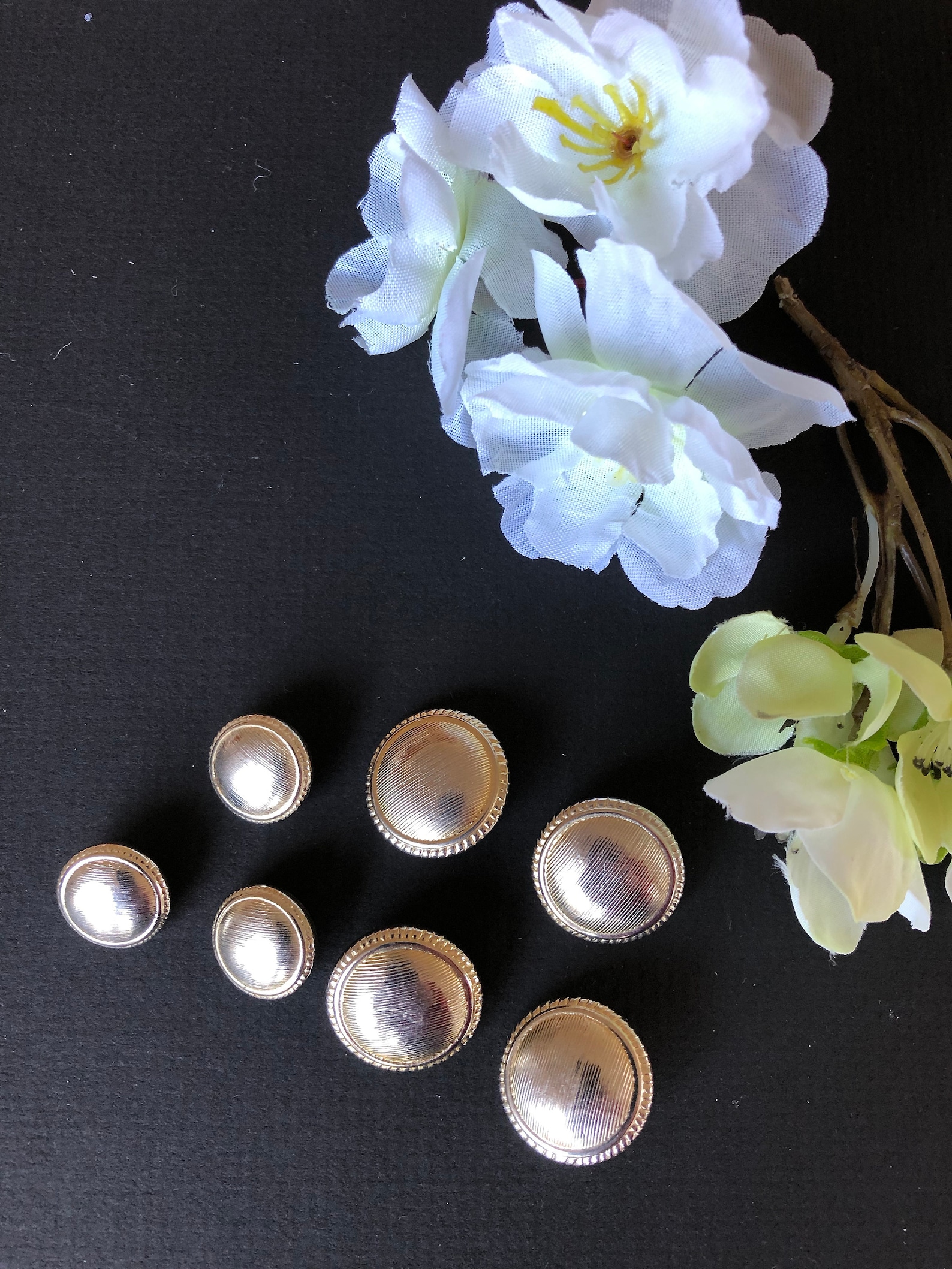 Set of Silver Metal Shank Vintage Buttons 4 x 2cm plus 3 x | Etsy