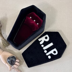 Gothic Coffin Gift Box: Punch Needle Embroidered Velvet Jewelry Casket ...
