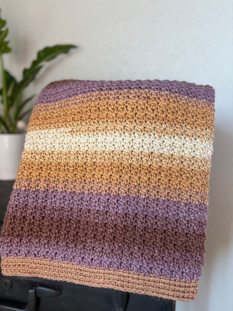 Handful of Violets Crochet Baby Blanket - Etsy