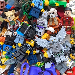 Lego® 5 Pack Minifigures Random Assortment Bag - Etsy