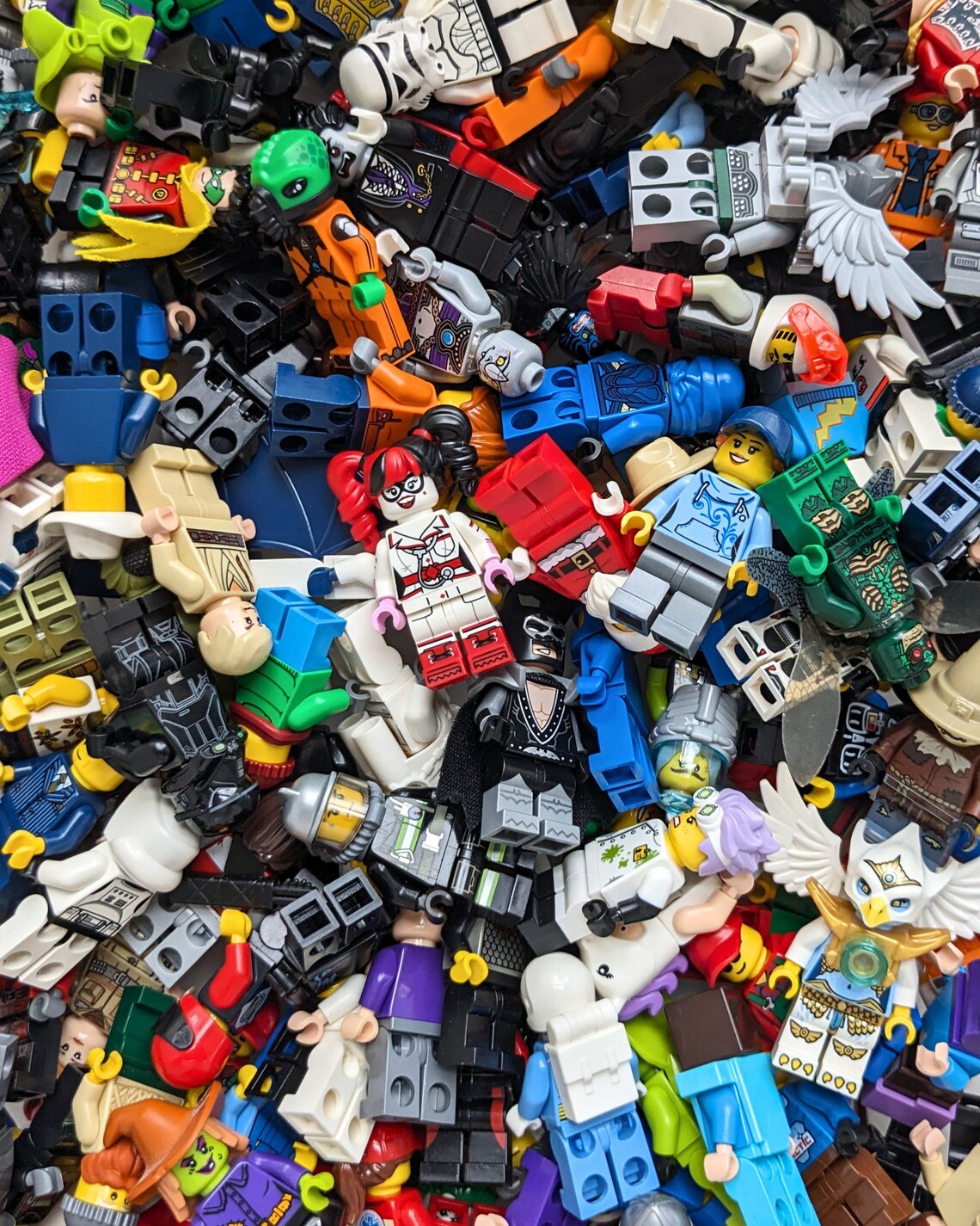 Lego® 2 Minifigures With Accessories Random Assortment Pack, Gift ...