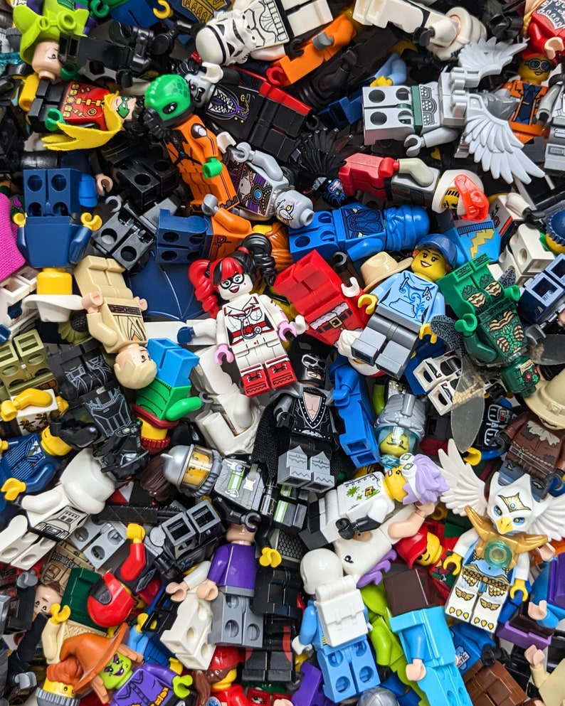 Lego® 2 Minifigures With Accessories Random Assortment Pack, Gift ...