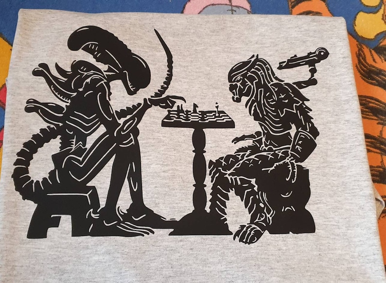Alien Vs Predator T-shirt - Etsy