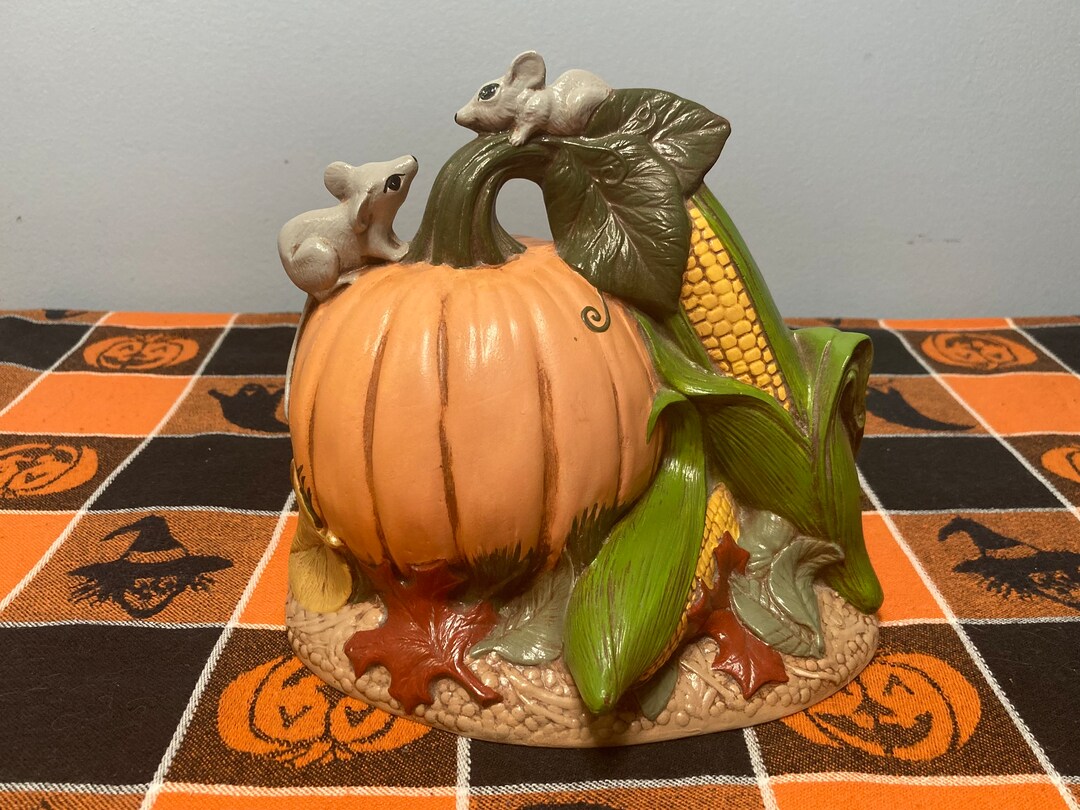 Mice on Pumpkin Painted Ceramic - Etsy