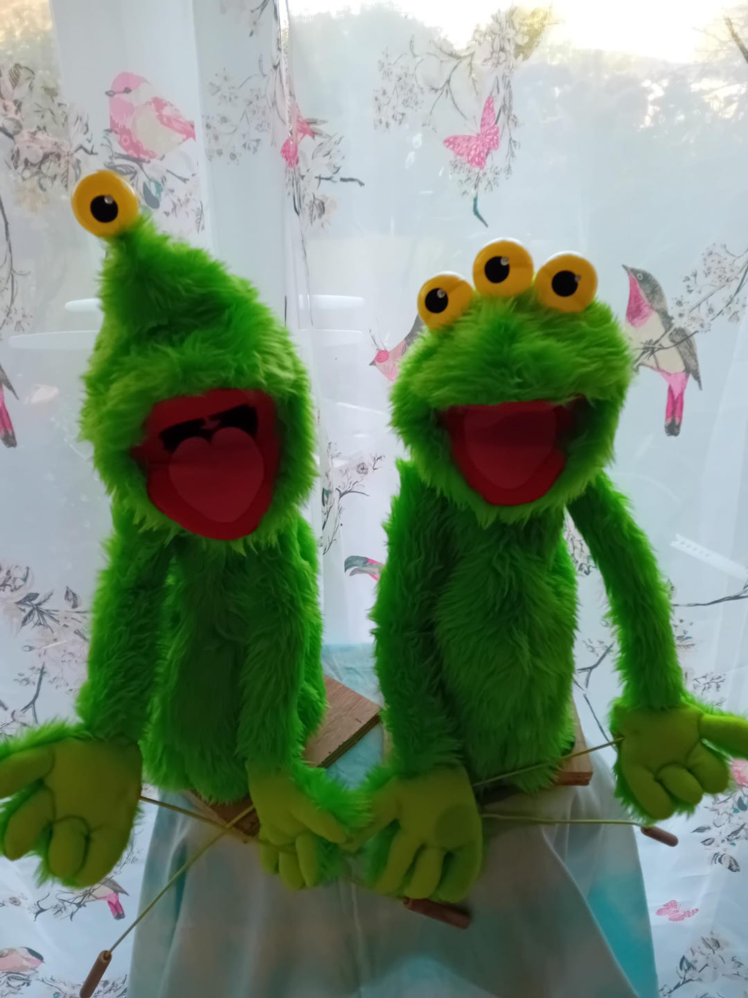 Handmade Alien Performance Puppets by Justin's Puppet Workshop - Etsy