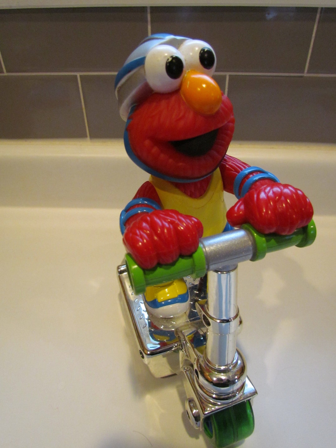2000 Sesame Street Elmo Scooter Toy by Mattel Press and Go Action ...