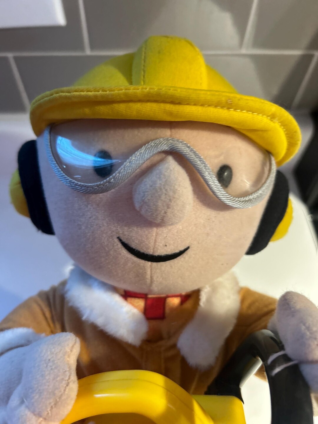 Vintage Bob the Builder Lumberjack Bob Chainsaw Toy Talking Vibrating ...