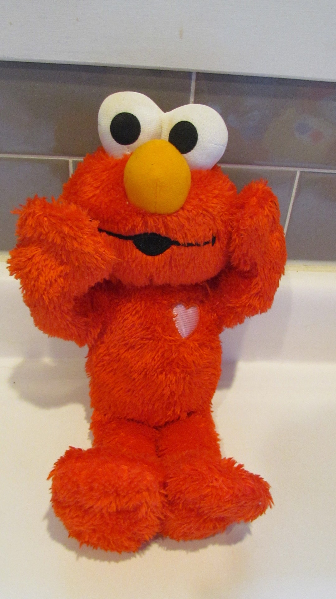 Playskool Sesame Street Sweet Kisses Elmo Figure Taking Heart - Etsy