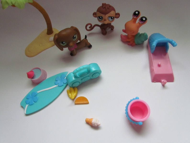 Littlest Pet Shop LPS Set Weiner Dog Monkey Hermit Crab Swim and Sand ...