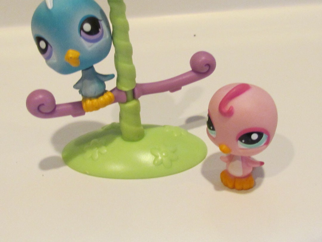Littlest Pet Shop Pairs Blue & Pink Birdie Hasbro Toy Figure Set #205 ...