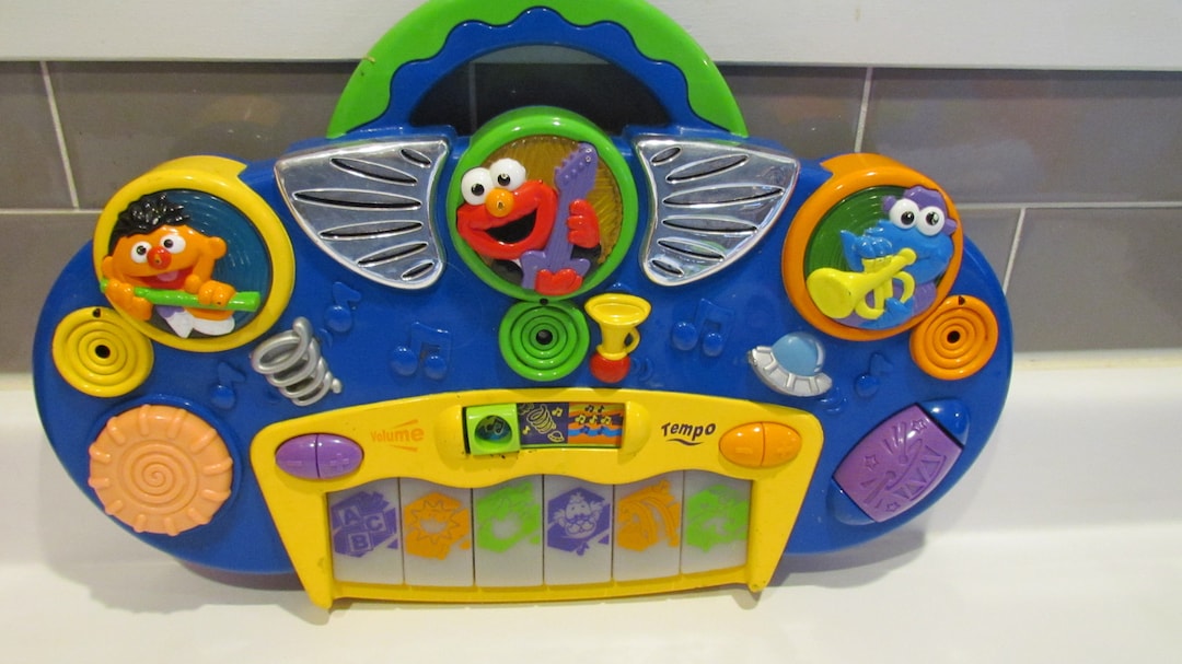 2000 Mattel Vintage Sesame Street Elmo Magical Moves Keyboard Piano ...