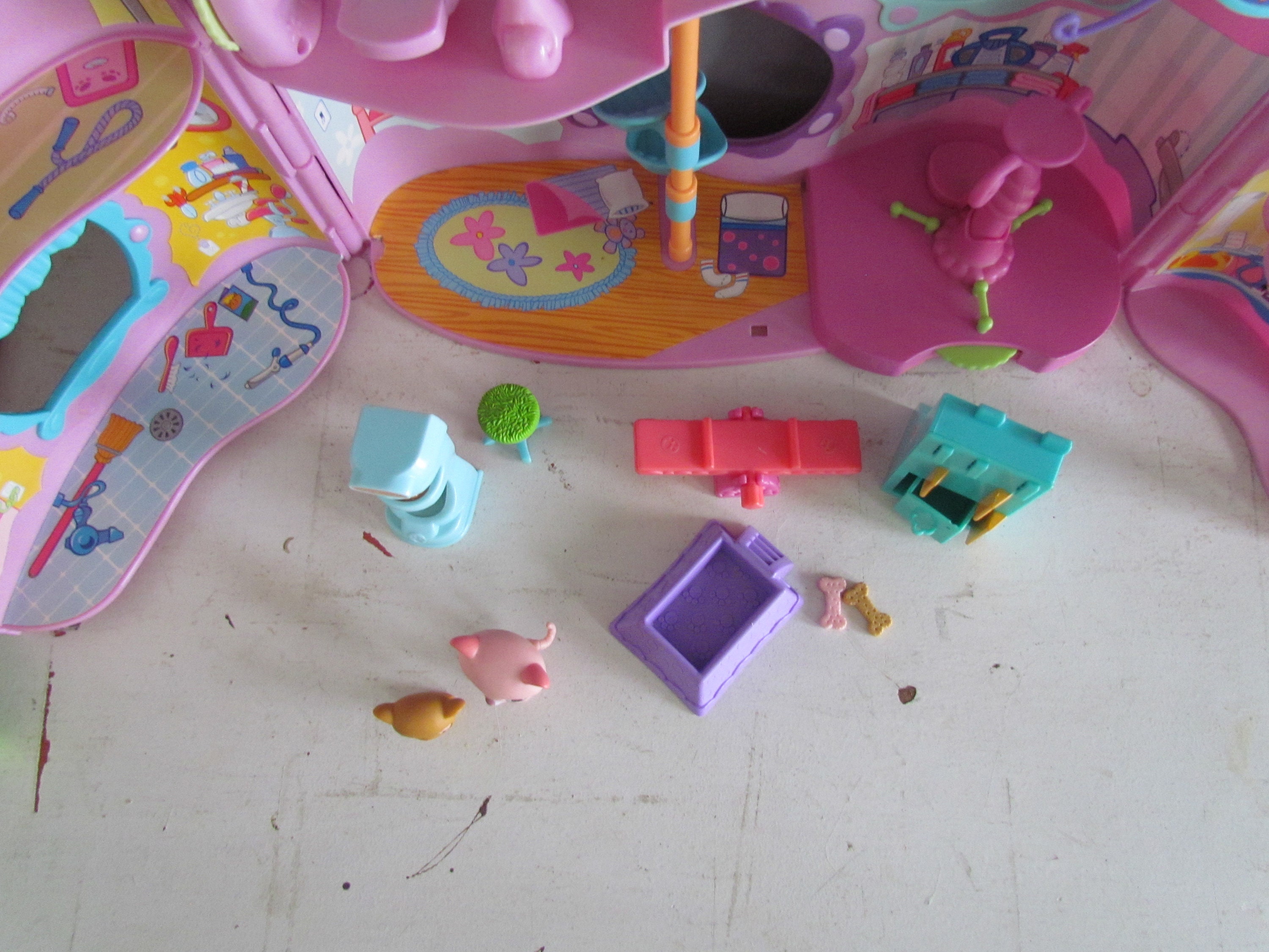 Hasbro Littlest Pet Shop Tail Waggin Fitness Club Playset LPS Rare Find ...