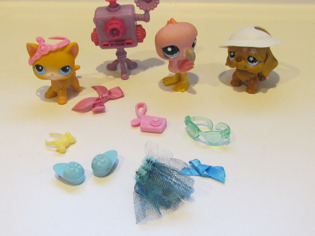Hasbro Littlest Pet Shop Stylin' Pets Runway LPS Set Cat Dog Flamingo ...