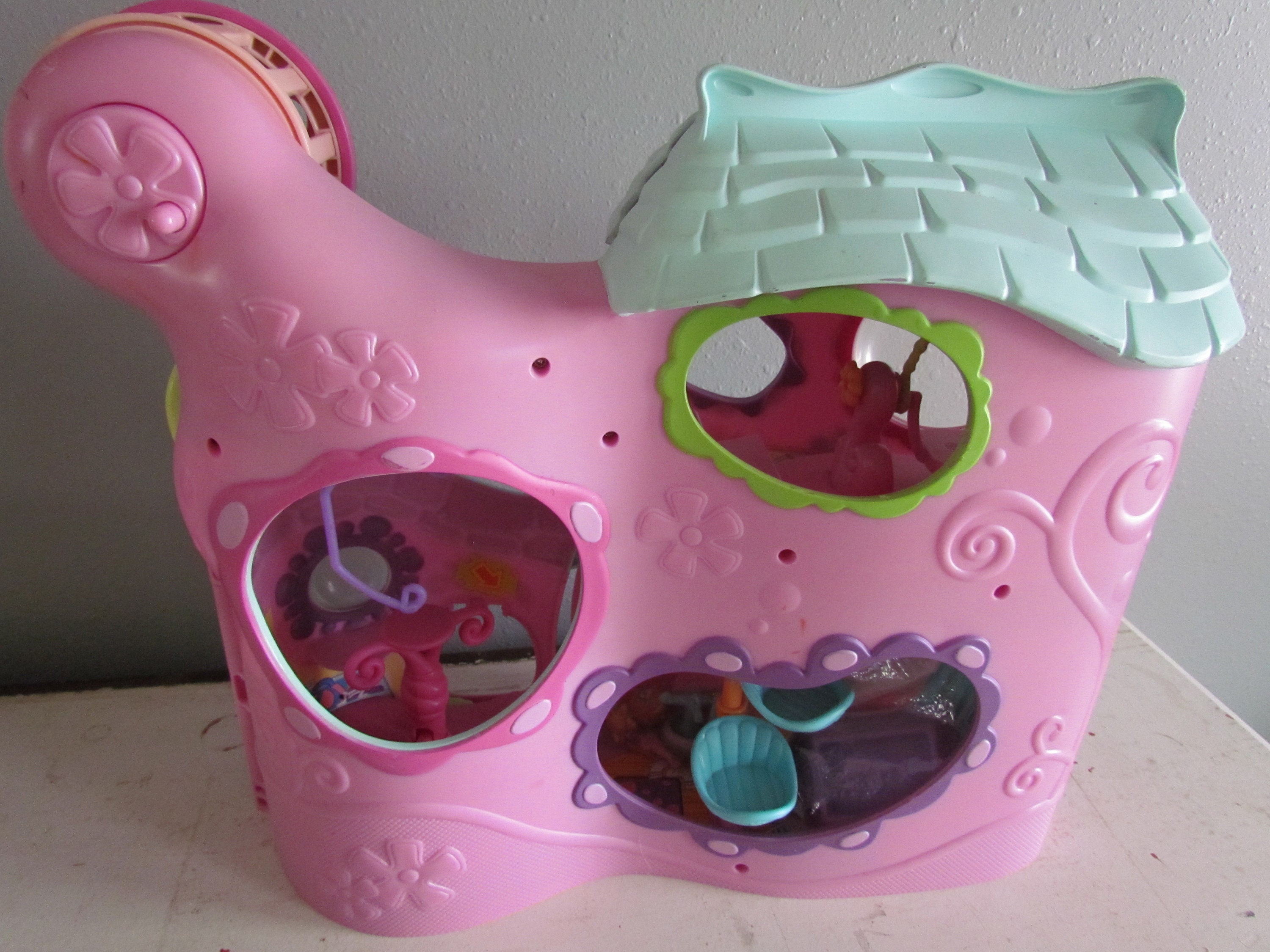 Hasbro Littlest Pet Shop Tail Waggin Fitness Club Playset LPS Rare Find ...