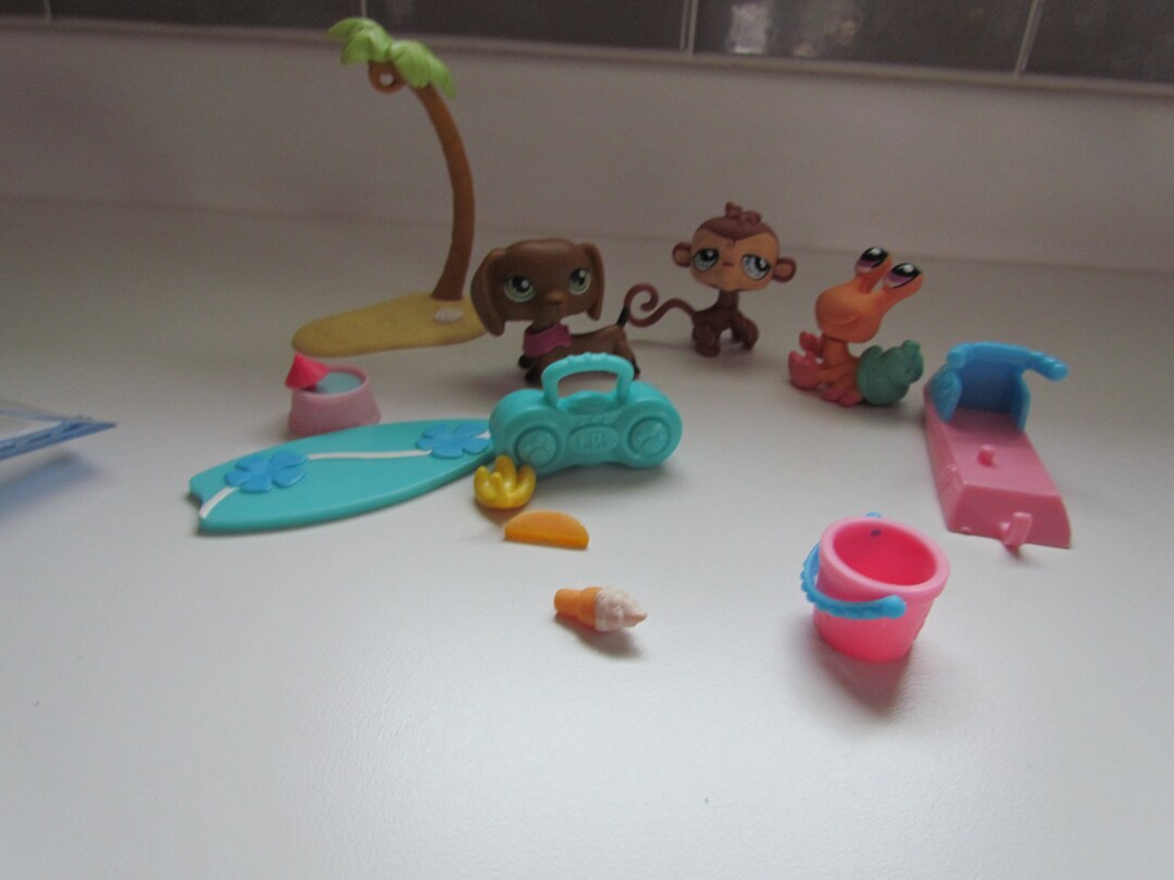 Littlest Pet Shop LPS Set Weiner Dog Monkey Hermit Crab Swim and Sand ...