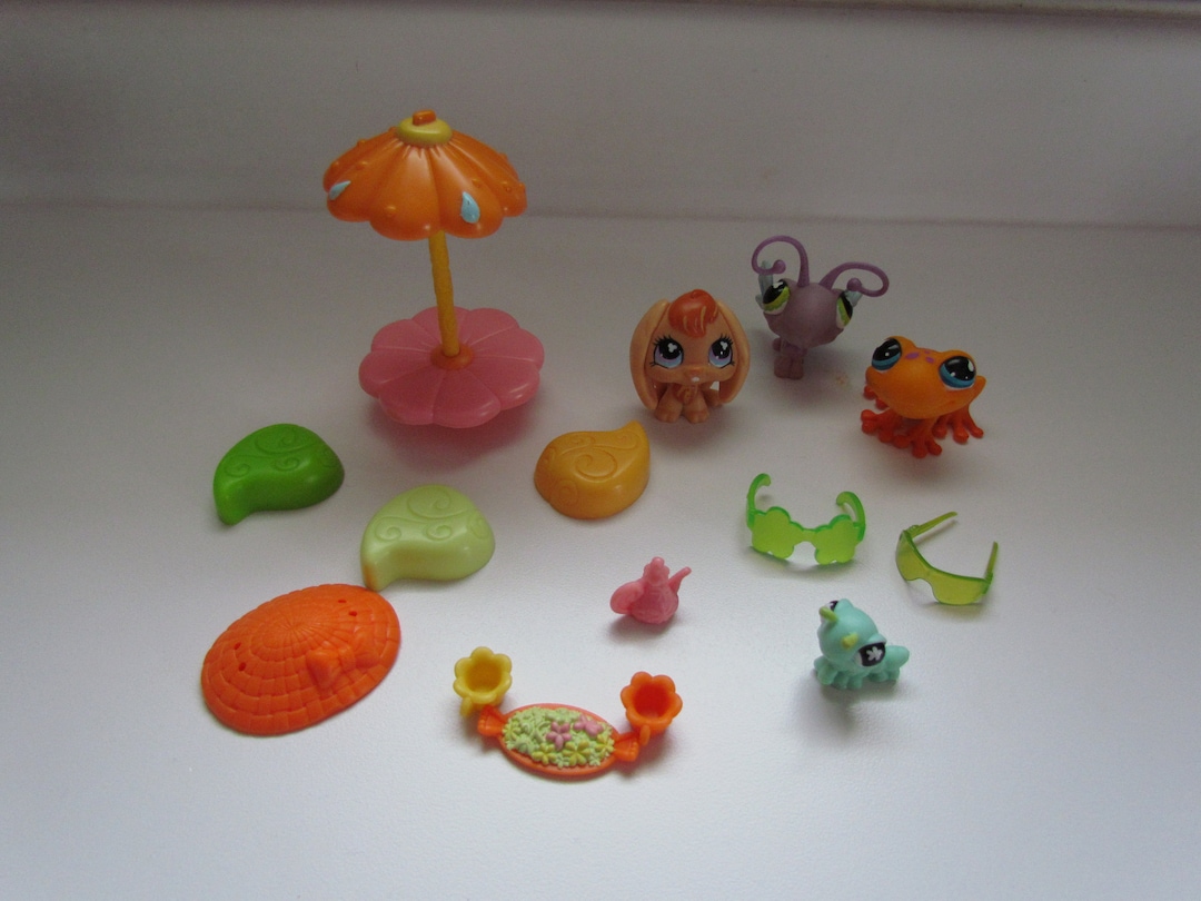 Littlest Pet Shop Garden Get Together Hasbro LPS Bunny Bugs Frog ...
