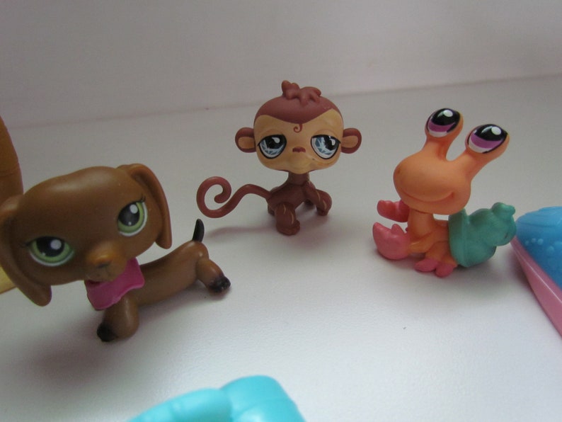 Littlest Pet Shop LPS Set Weiner Dog Monkey Hermit Crab Swim and Sand ...