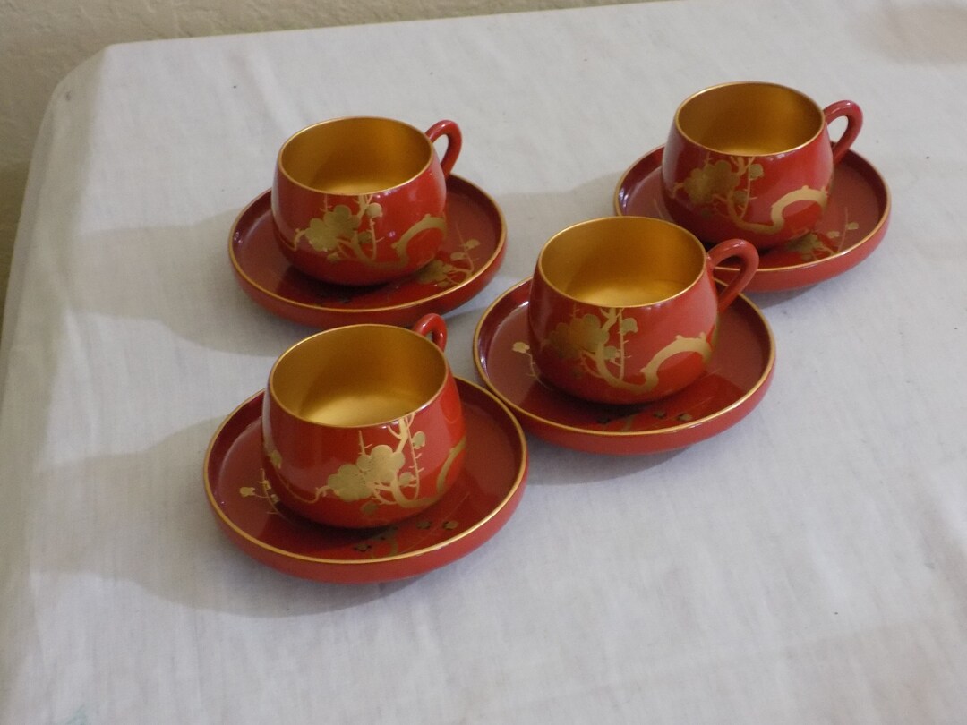 Vintage Bakelite (made in Japan) Tea Cups With Gold Design - Etsy