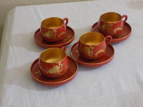 Vintage Bakelite made in Japan Tea Cups With Gold Design | Etsy