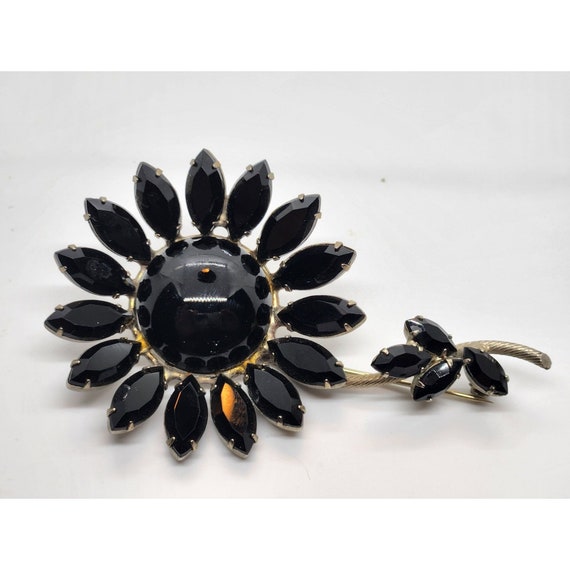 Black Flower Vintage Pin - Gem