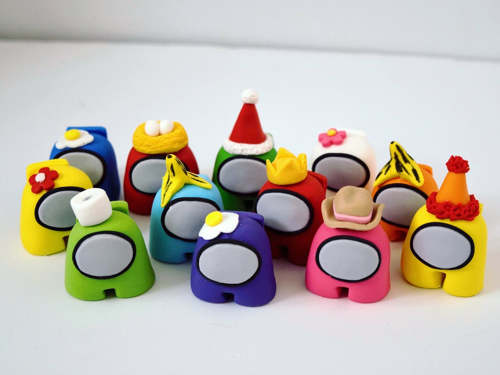 AMONG US INSPIRED Fondant Toppers - Etsy