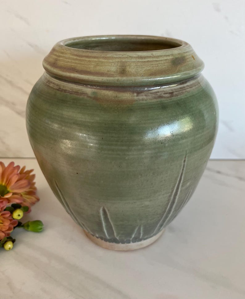 Vintage Stoneware Pottery Vase. Hand Signed on Bottom by Artist “jlo ...