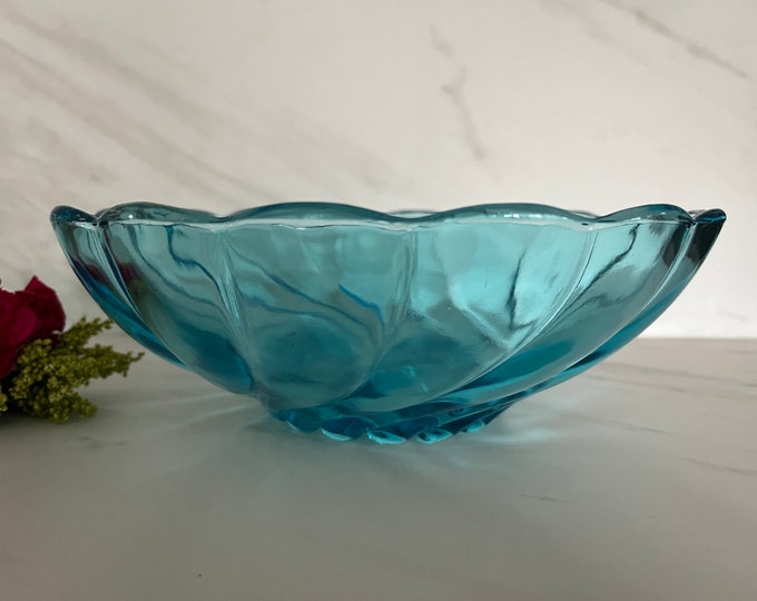 Vintage Blue Azure or Turquoise Capri Glass Bowl. Hazel Atlas Capri ...