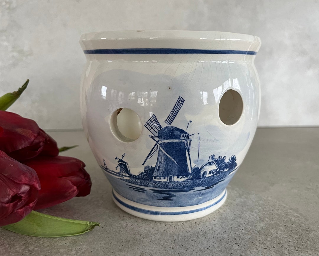 Delfts Blauw Dutch Vintage Crocus Planter.... Classic Windmill Design ...