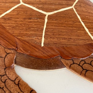 Hawaiian Designs Wooden Art Inlay Wall Turtle. Signed on Back by Artist ...