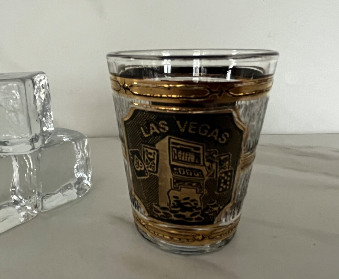 Vintage Las Vegas Souvenir Shot Glass. Slot Machine and Roulette Glass ...