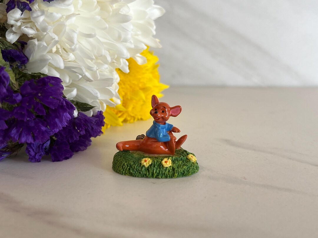 Walt Disney Tiny Kingdom Vintage “winnie the Pooh- Roo” Miniature ...