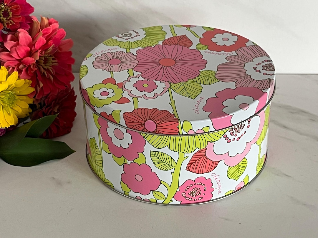 Clinique Round Vinyage Pink Flower Tin. Marked Clinique. Made in 1990’s ...