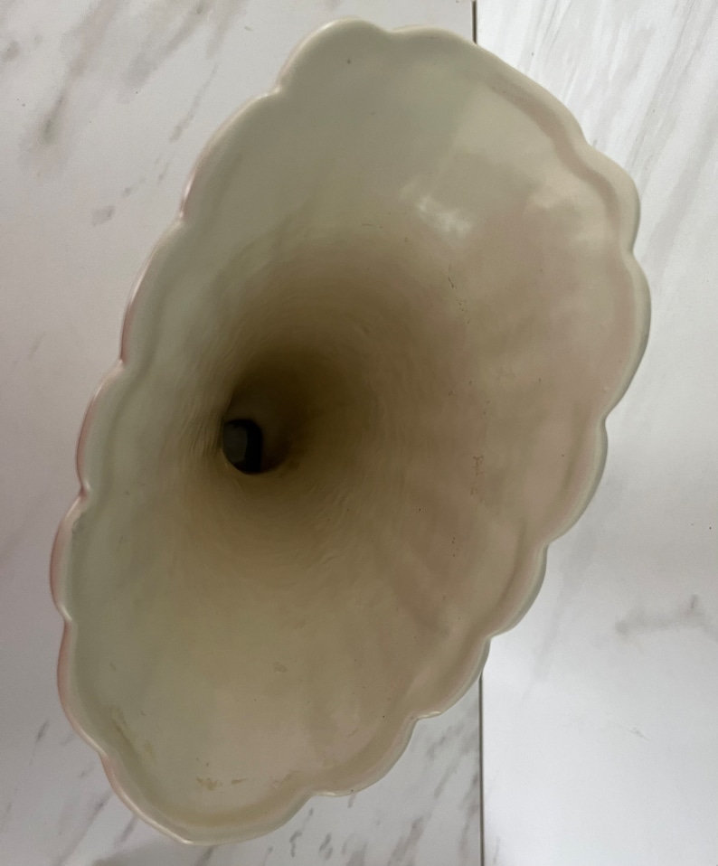 Art Deco Style Shawnee Pottery Vintage Shell Cream Vase. Made - Etsy