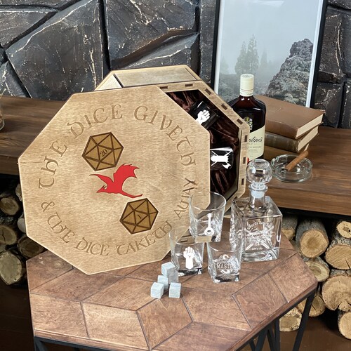 Dnd Christmas Whiskey Decanter Set Dungeons and Dragons - Etsy