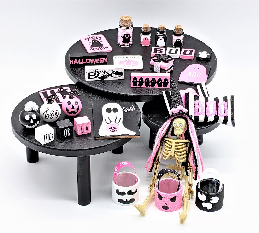 Dollhouse Halloween Miniatures, Mini Skeletons, Ghost Miniatures ...