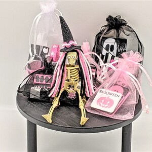 Dollhouse Halloween Miniatures, Mini Skeletons, Ghost Miniatures ...