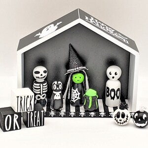 Halloween Haunted House, Spooky Peg Doll Set, Witch Peg Doll, Wood ...