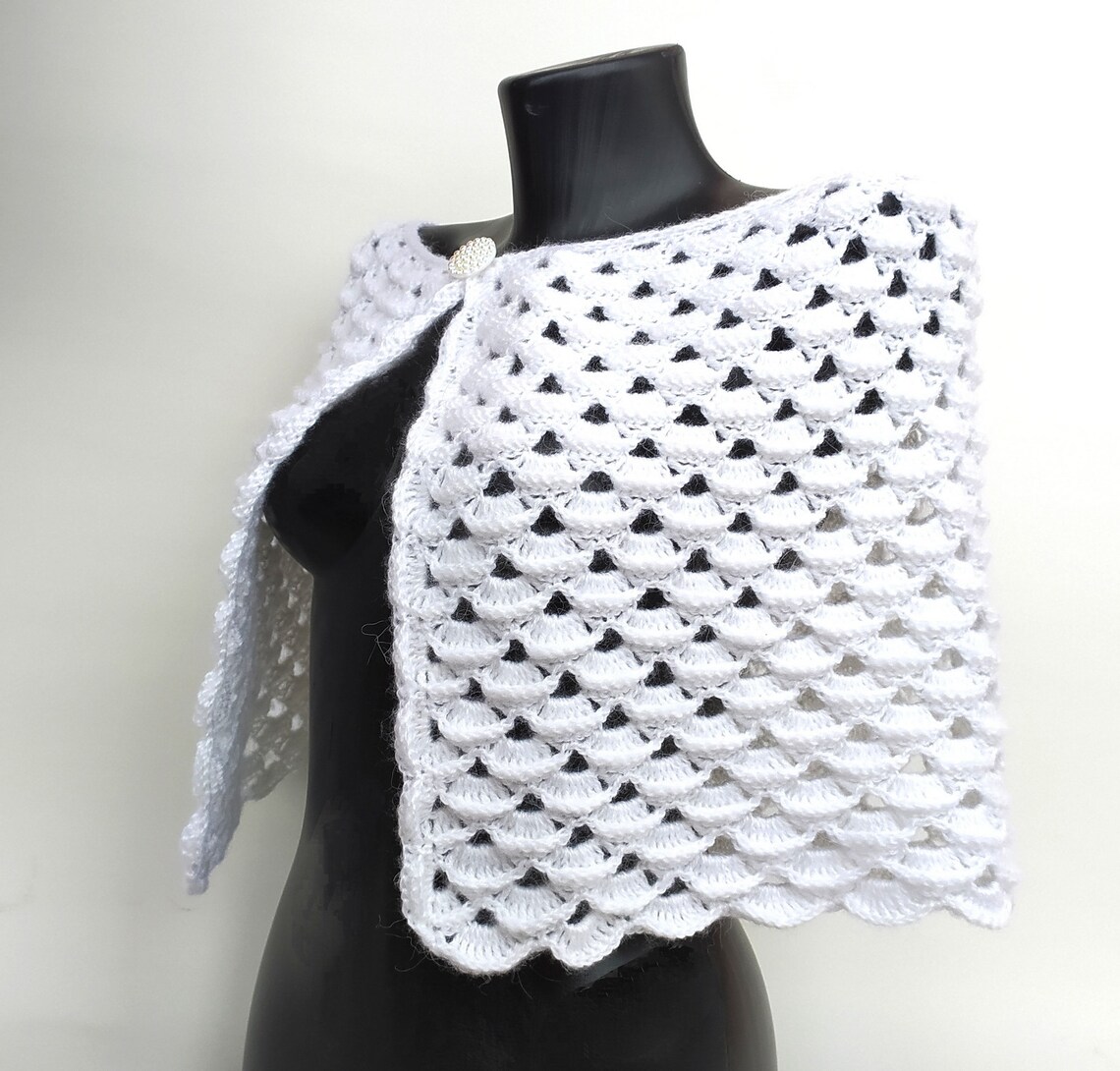 Crochet Lace Capelet PATTERN for Women - Etsy