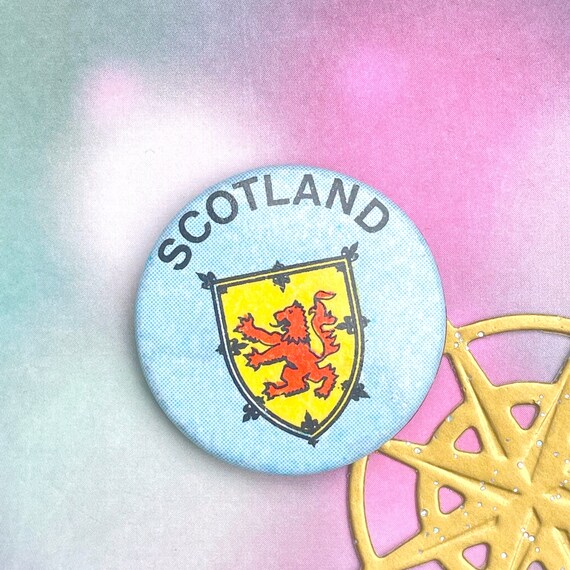 Vintage Badge Scotland Royal Coat of Arms Coat of Arm… - Gem