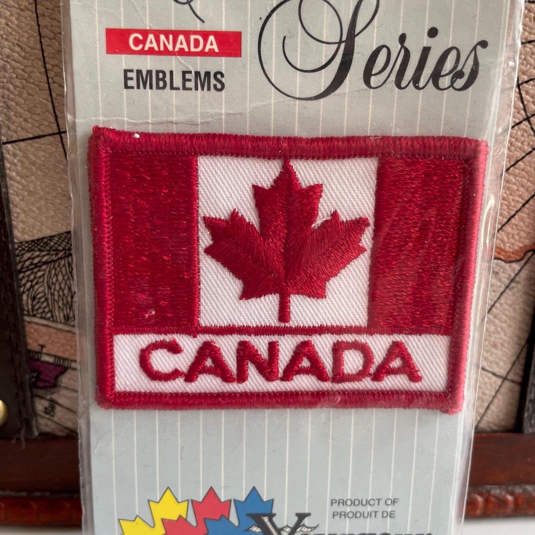Vintage Patch Canada Maple Leaf Shape Sew on Embroidered Souvenir Badge ...